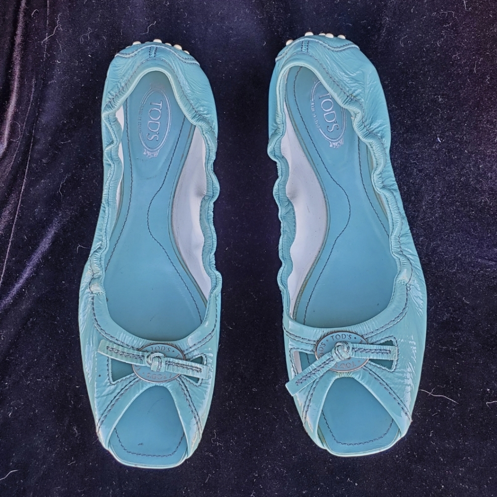 Tod's Patent Leather Peep Toe Ballet Flats. - Gem